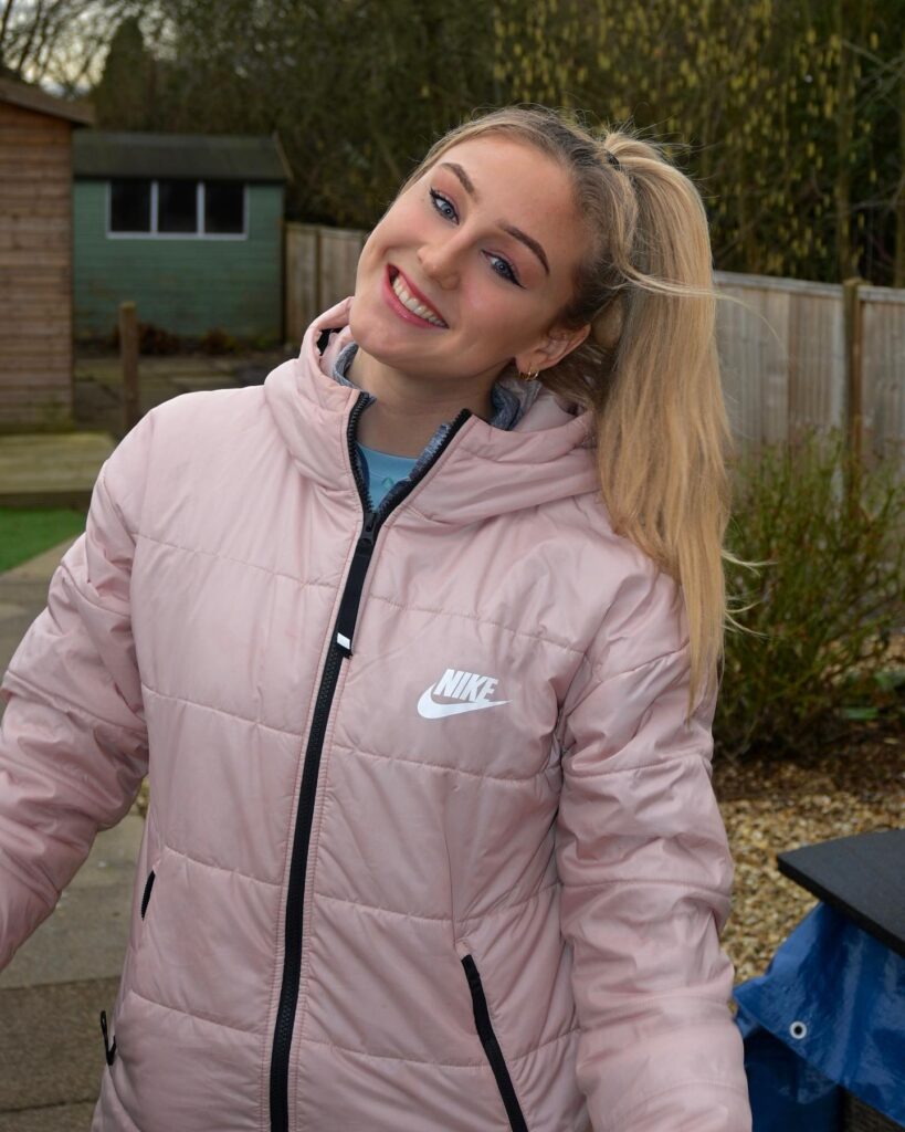 Molly Caudery Biography: Pole Vault Star Shining Bright [Images]