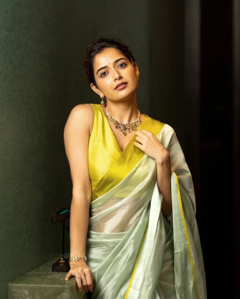 10 Best Saree Poses For Photoshoot At Home