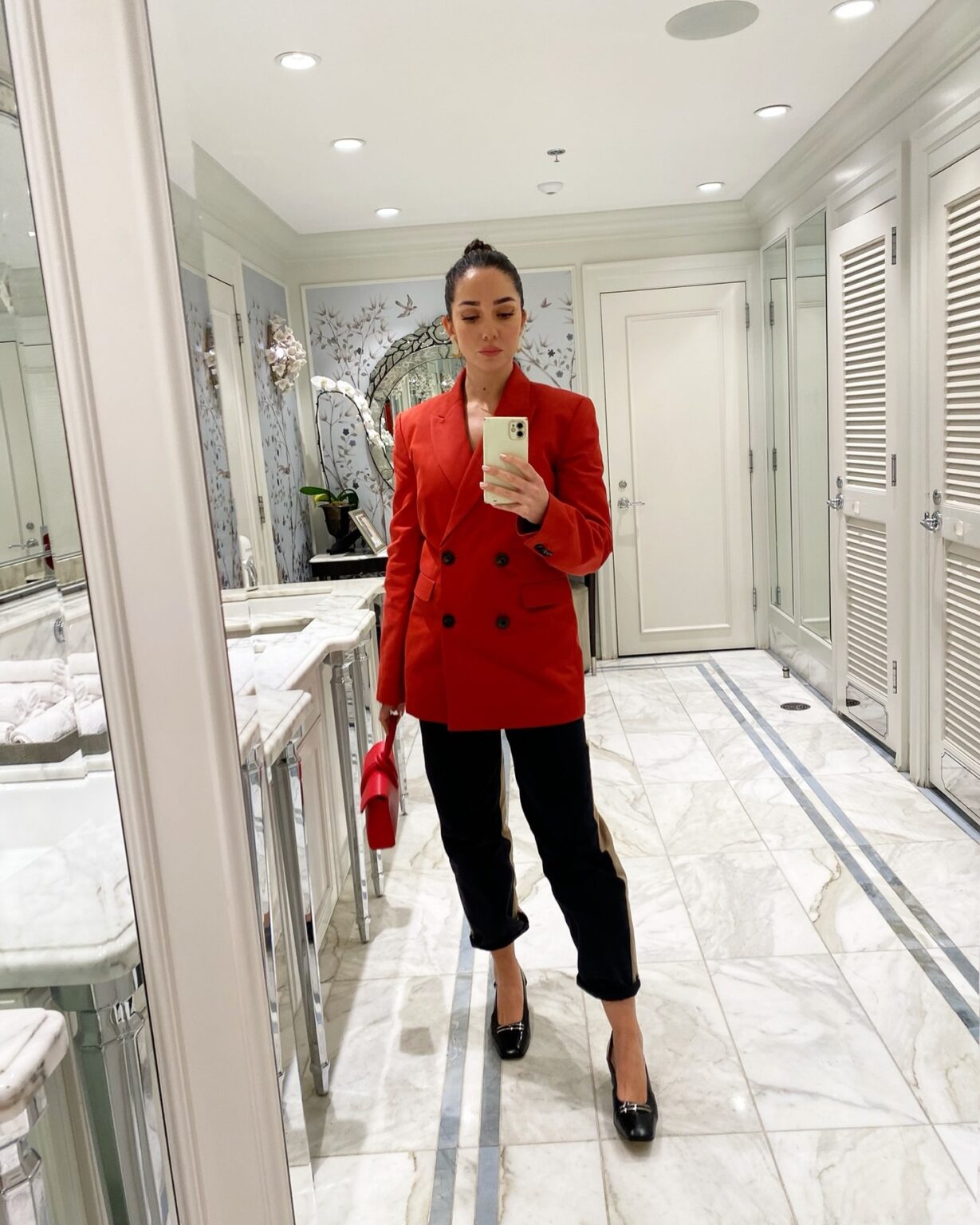 Paniz Zade Biography: Rising Star In Film And Television